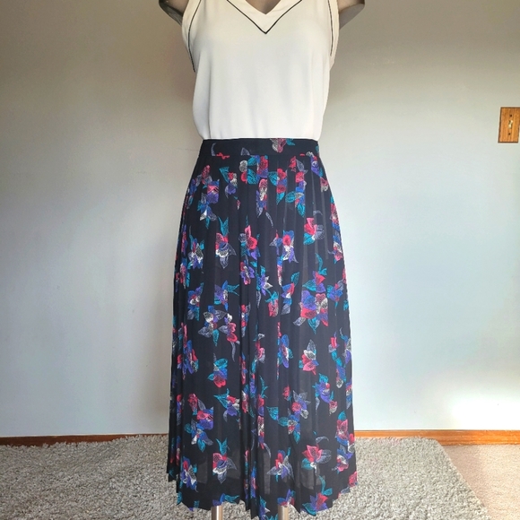 Koret | Skirts | Vintage Kort Seventies Eighties Accordion Navy Polka ...